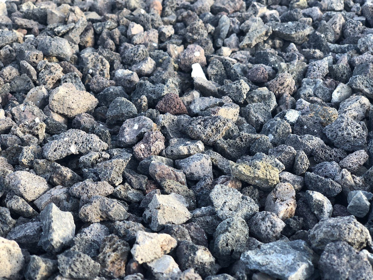 Pierre Volcanique rouge, pouzzolane roche basaltique – Vetonek.be