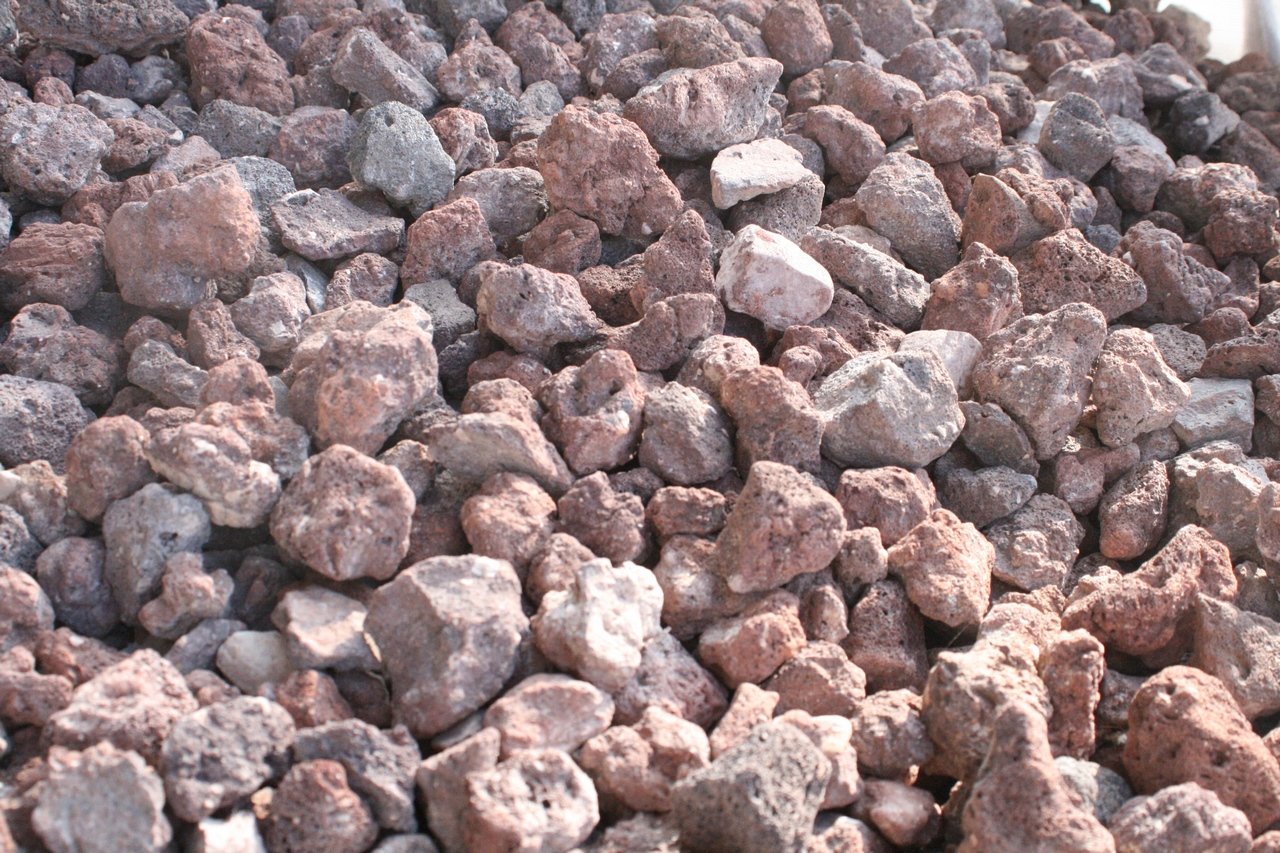 Pierre Volcanique rouge, pouzzolane roche basaltique – Vetonek.be