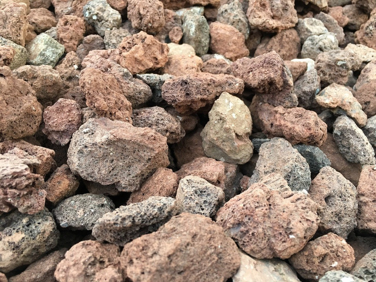 Pierre Volcanique rouge, pouzzolane roche basaltique – Vetonek.be